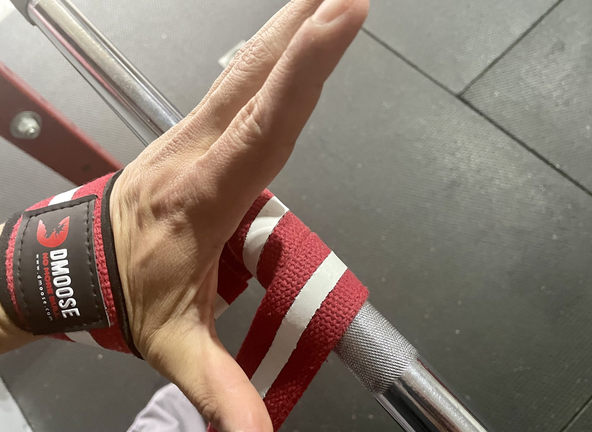 DMoose Fitness Wrist Weight Lifting Straps Review - Garage Gym Ideas