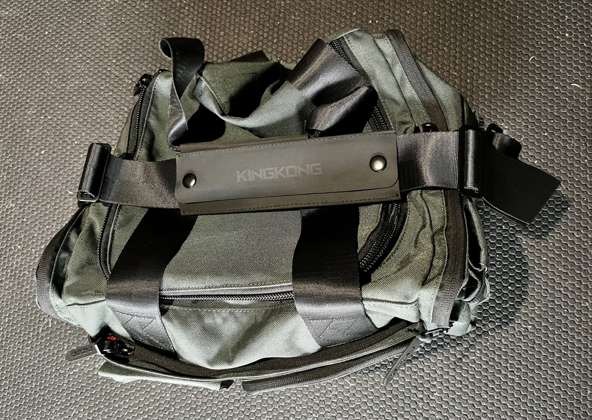 King Kong Duffle Bag Review - Plus33 JNR Gym Duffel Bag