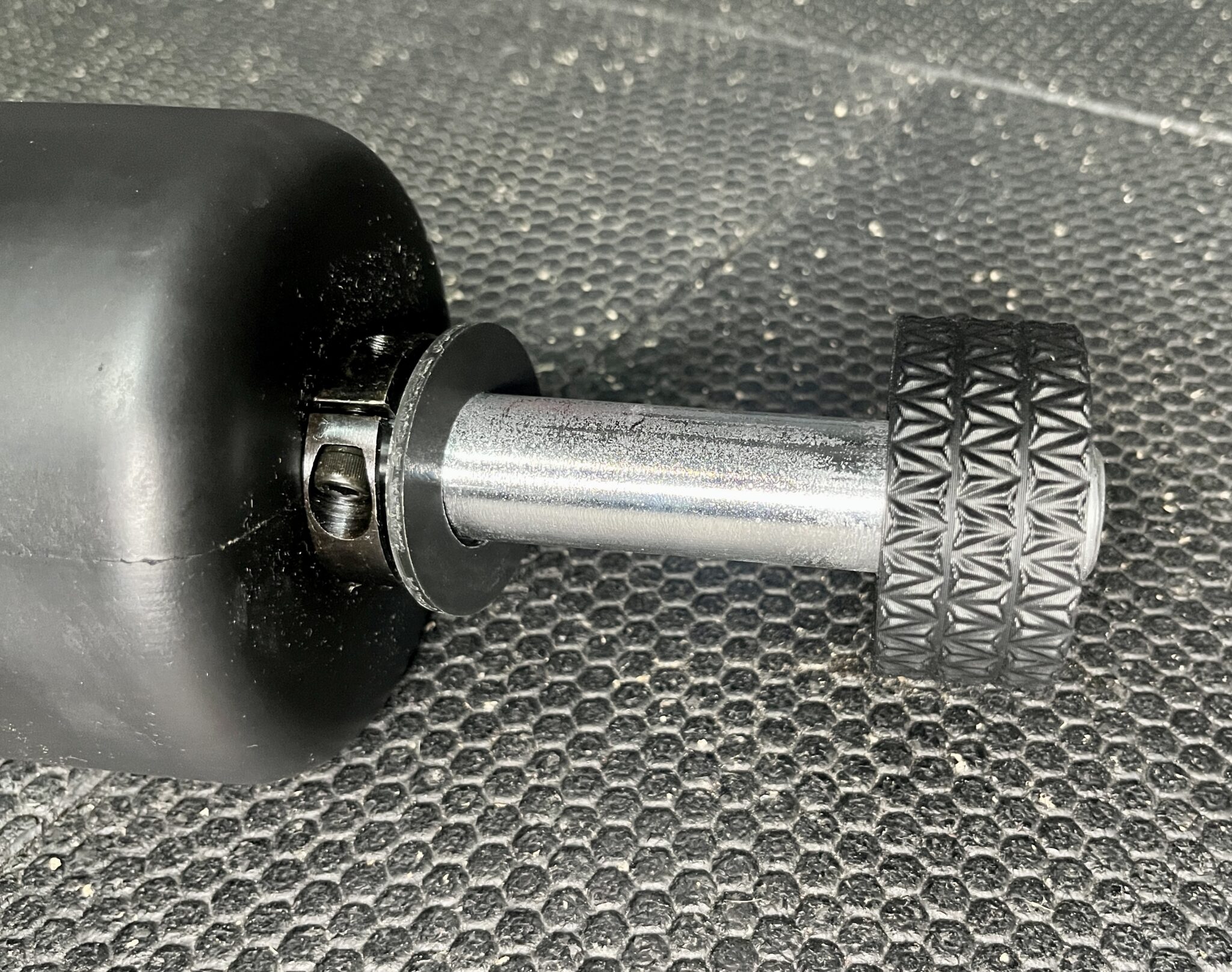 Surplus Strength Leg Roller Attachment Review - Single Leg Roller